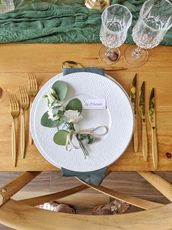 Location chemin de table gaze de coton vert mariage Bretagne